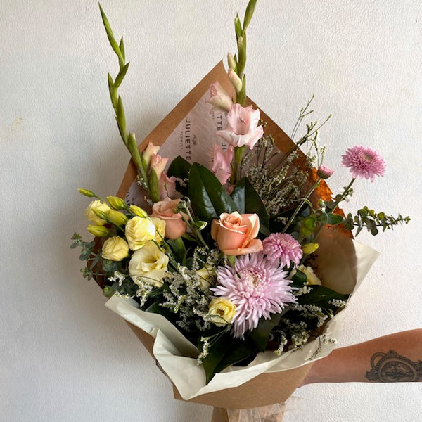 Brown Paper Pastel - Wellington Flowers Florist Same Day Delivery ...